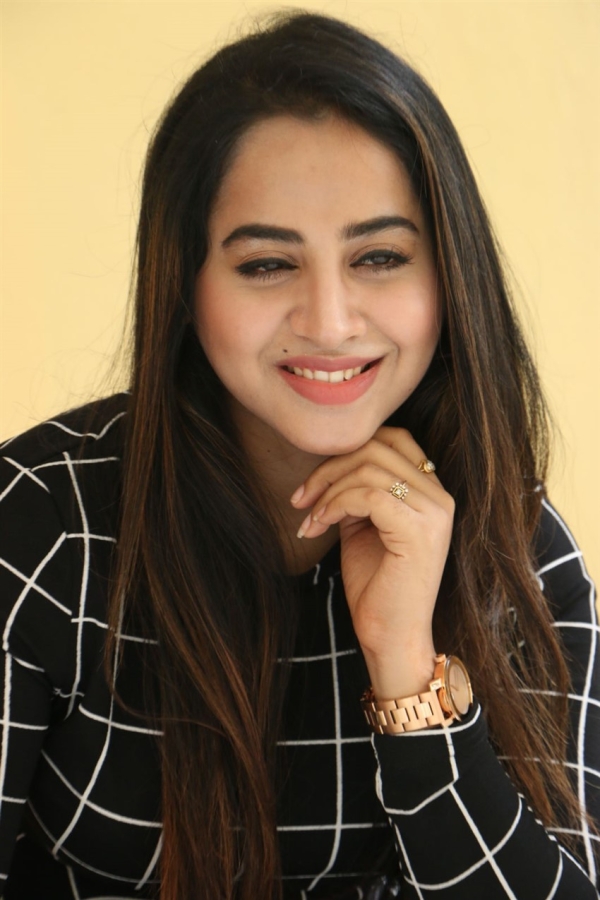 Swathi Deekshith Photos: Latest HD Images, Pictures, Stills & Pics ...