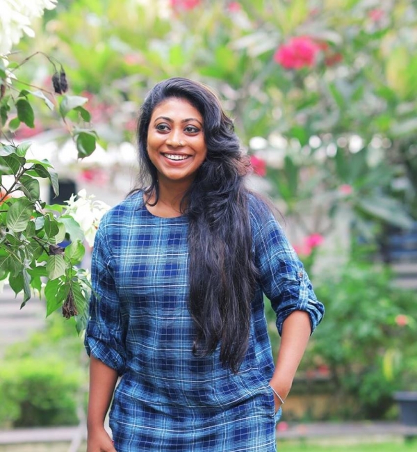 Divya Gopinath Photos: Latest HD Images, Pictures, Stills & Pics ...