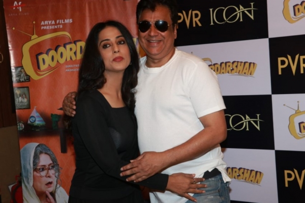 Mahie Gill & Manu Rishi Chadha snapped promoting their film Doordarshan ...