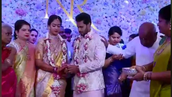 Nikhil Kumaraswamy And Revathi Engagement Photos
