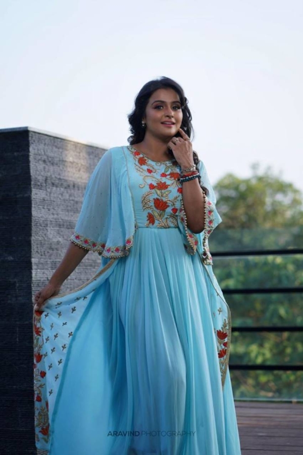 Remya Nambeesan Photos [HD]: Latest Images, Pictures, Stills of Remya ...