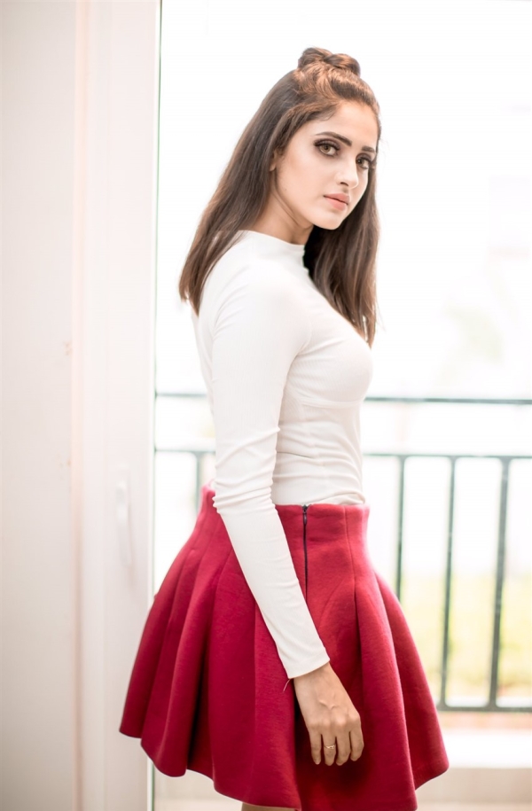 Ayesha Photos [HD]: Latest Images, Pictures, Stills of Ayesha - FilmiBeat