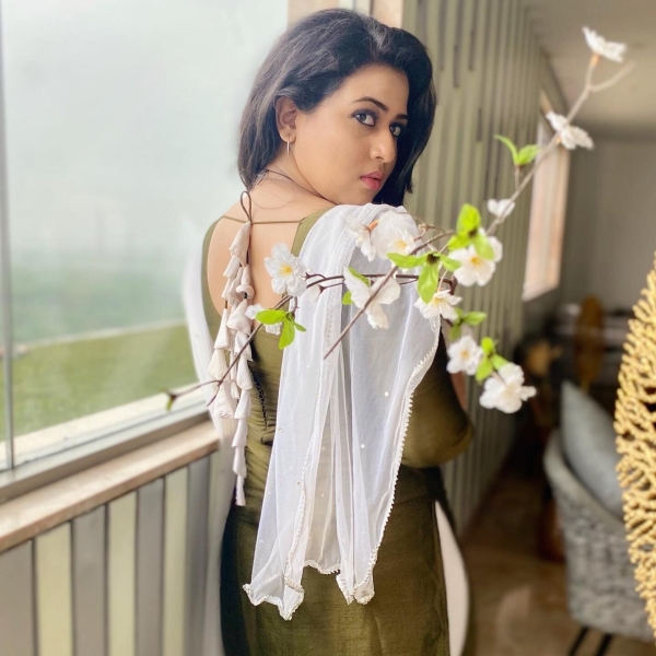 Champika Photos: Latest HD Images, Pictures, Stills & Pics - FilmiBeat