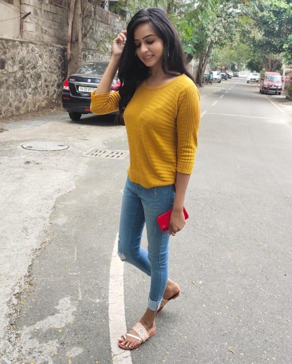 Divya Ganesh Photos [HD]: Latest Images, Pictures, Stills of Divya ...