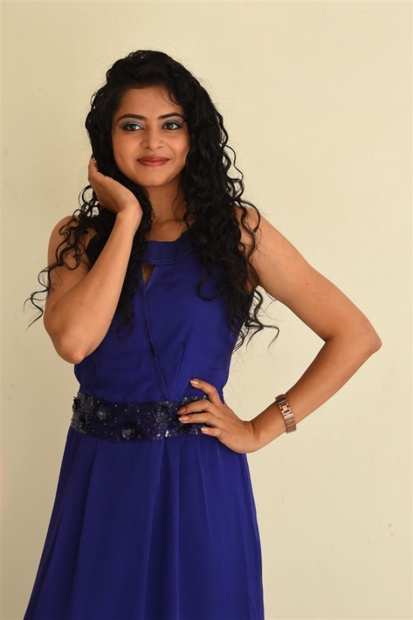 Gayatri Rema Photos: Latest HD Images, Pictures, Stills & Pics - FilmiBeat