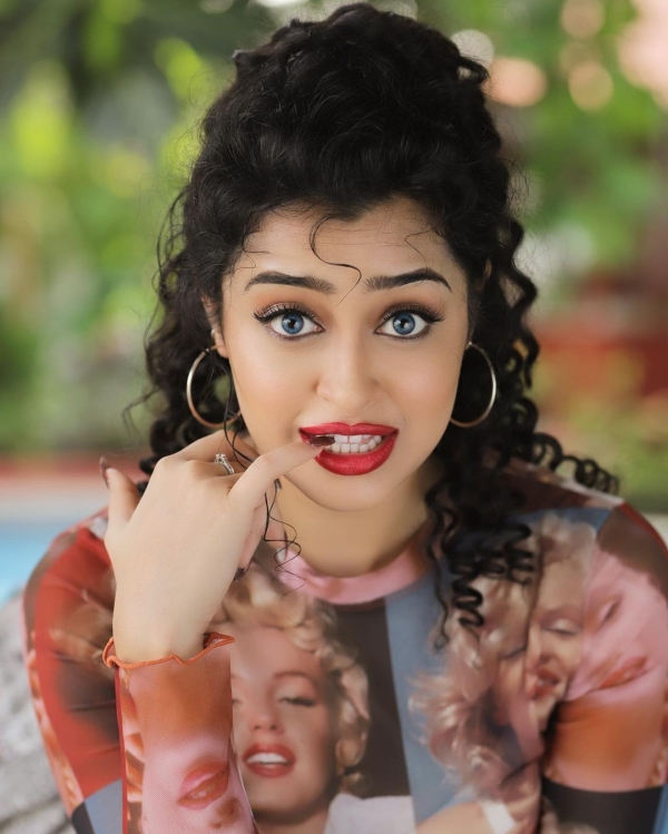 Apsara Rani Photos [HD]: Latest Images, Pictures, Stills of Apsara Rani ...