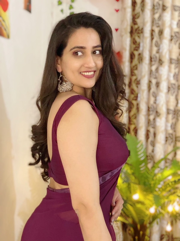 మరోసారి గ్లామర్ తో అదరగొట్టిన యాంకర్ మంజూష | Anchor Manjusha Rampalli ...