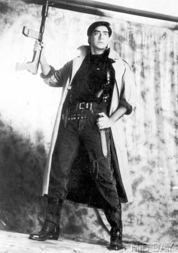 अजय देवगन की Rare अनदेखी तस्वीरें आयी सामने, पहचान पाना मुश्किल | Ajay ...