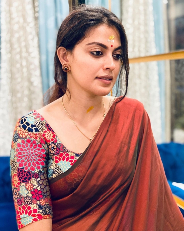Actress Anusree Stunning Saree Stills | എന്തൊരു ഐശ്വര്യാ ആ മുഖത്ത് ...