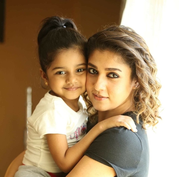 நடிகர் கொட்டாச்சியின் குட்டிப் பொண்ணு மானஸ்வியின் க்யூட் பிக்ஸ்! | Baby ...