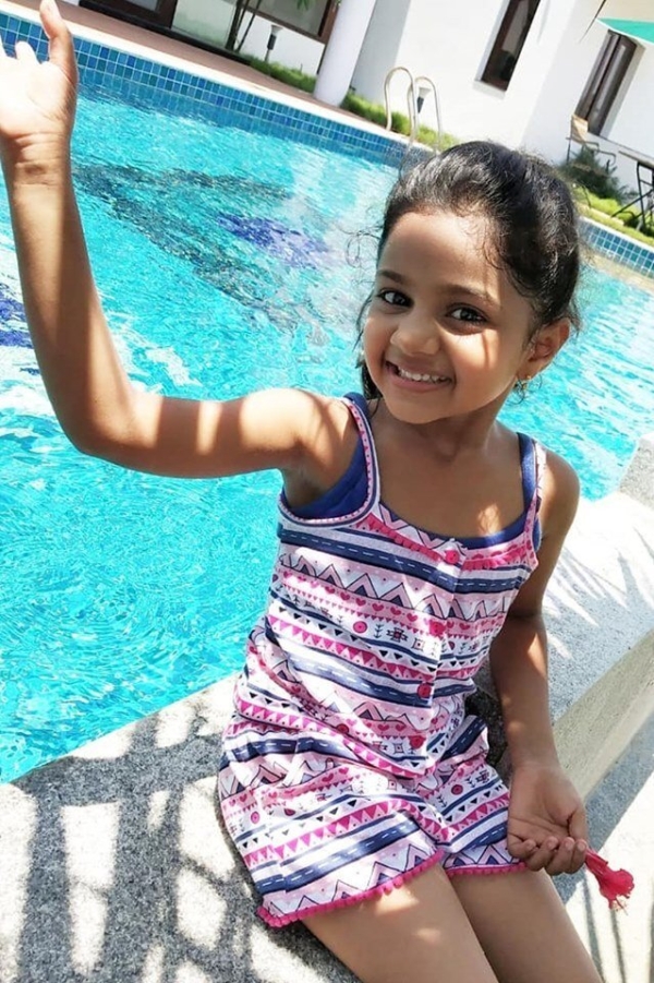 நடிகர் கொட்டாச்சியின் குட்டிப் பொண்ணு மானஸ்வியின் க்யூட் பிக்ஸ்! | Baby ...