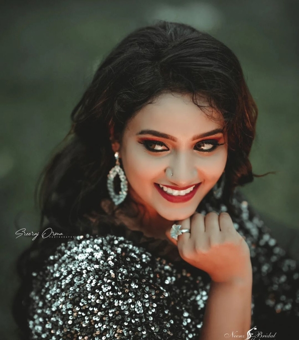 Kasthooriman Serial Fame Pratheeksha G Pradeep In Glamorous Look ...