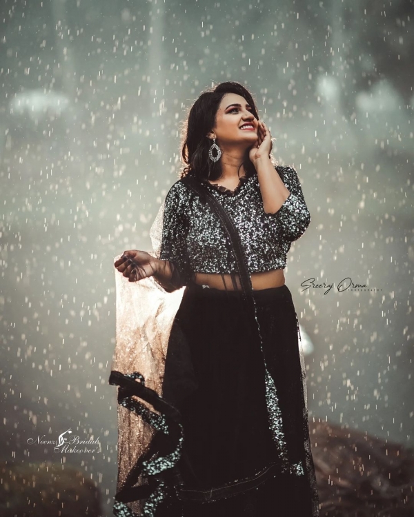 Kasthooriman Serial Fame Pratheeksha G Pradeep In Glamorous Look ...