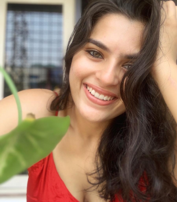 Kavya Photos: Latest HD Images, Pictures, Stills & Pics - FilmiBeat