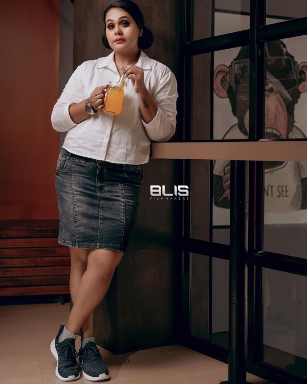 Serial Actress Rekha Ratheesh Stylish Stills Goes Viral | നടി രേഖ ...