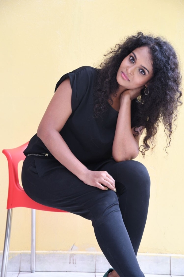 Soniya Photos: Latest HD Images, Pictures, Stills & Pics - FilmiBeat