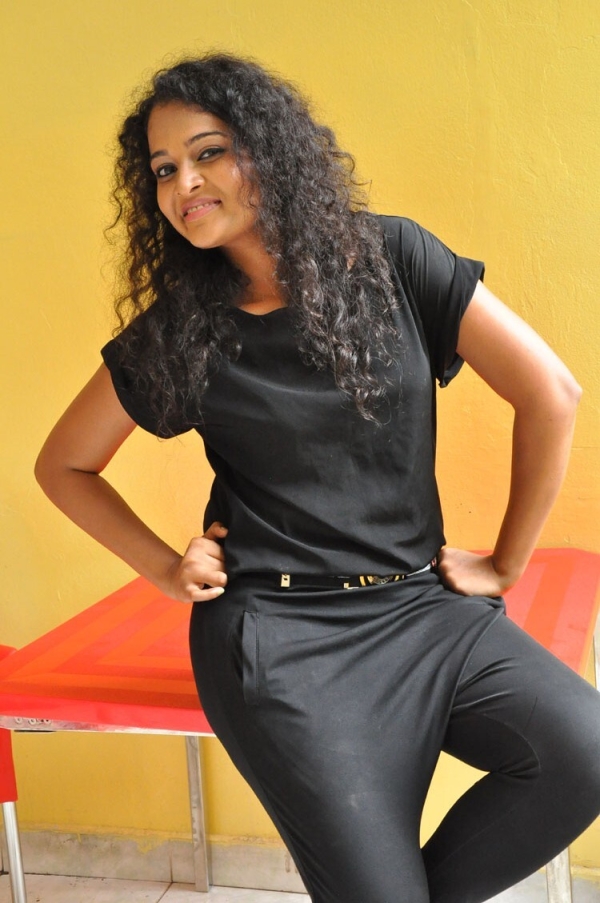 Soniya Photos: Latest HD Images, Pictures, Stills & Pics - FilmiBeat