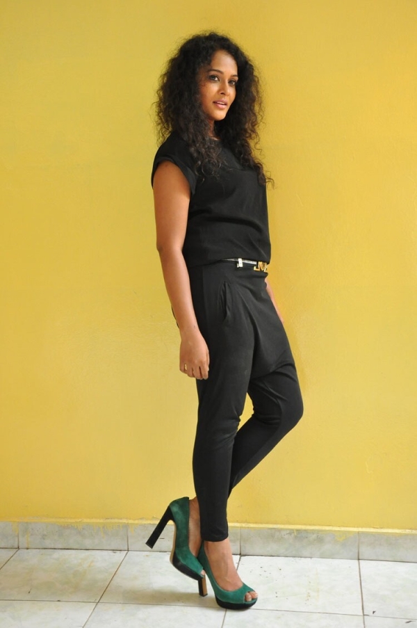 Soniya Photos: Latest HD Images, Pictures, Stills & Pics - FilmiBeat