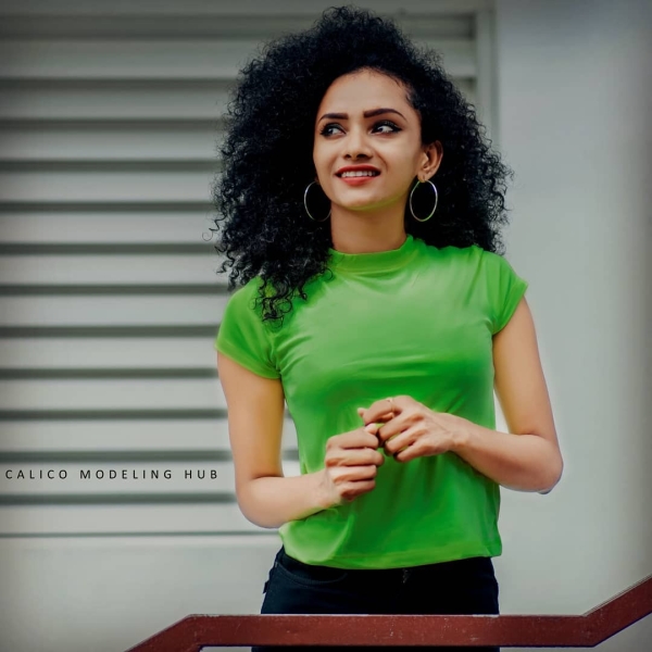 Star Magic Fame Anna Chacko In Stylish Look | സ്റ്റാര്‍ മാജിക്ക് താരം ...
