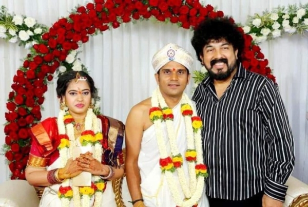 ಗಾಯಕ ಹೇಮಂತ್‌ ಮದುವೆಗೆ ಶುಭಕೋರಿದ ಸ್ಯಾಂಡಲ್‌ವುಡ್ ಸ್ಟಾರ್ಸ್ | Kannada singer ...