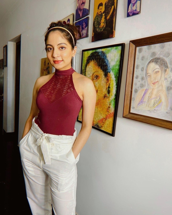 Actress Ishaani Krishna In Glamours Look | സ്റ്റൈലൻ ലുക്കിൽ ഇഷാനി ...