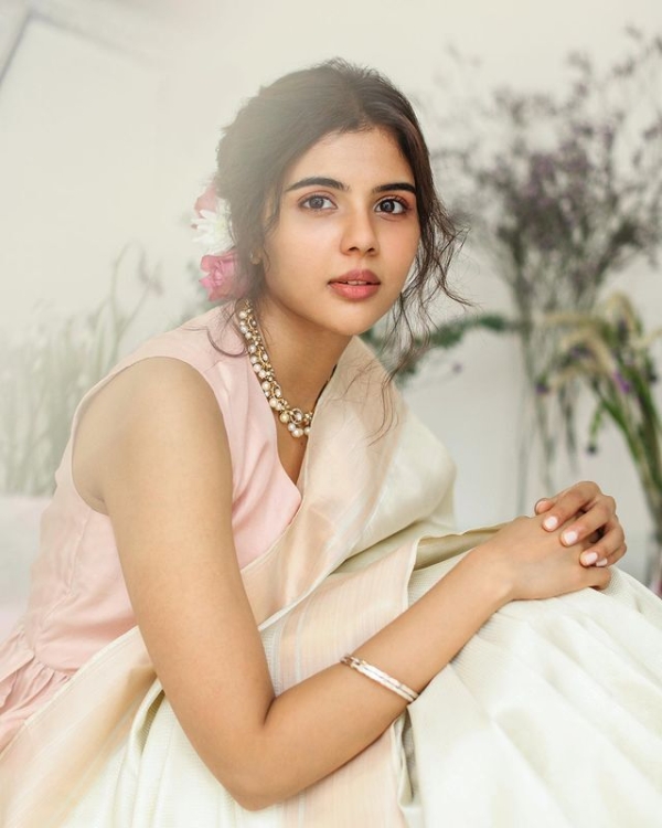 அழகில் சொக்க வைக்கும் கல்யாணி பிரியதர்ஷன்... அழகிய ஃபோட்டோஸ் | Actress ...