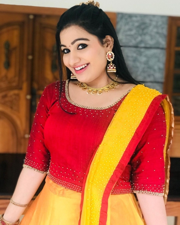 Actress Manve Surendran Stunning Clicks | അതീവ സുന്ദരിയായി സീരിയൽ നടി ...