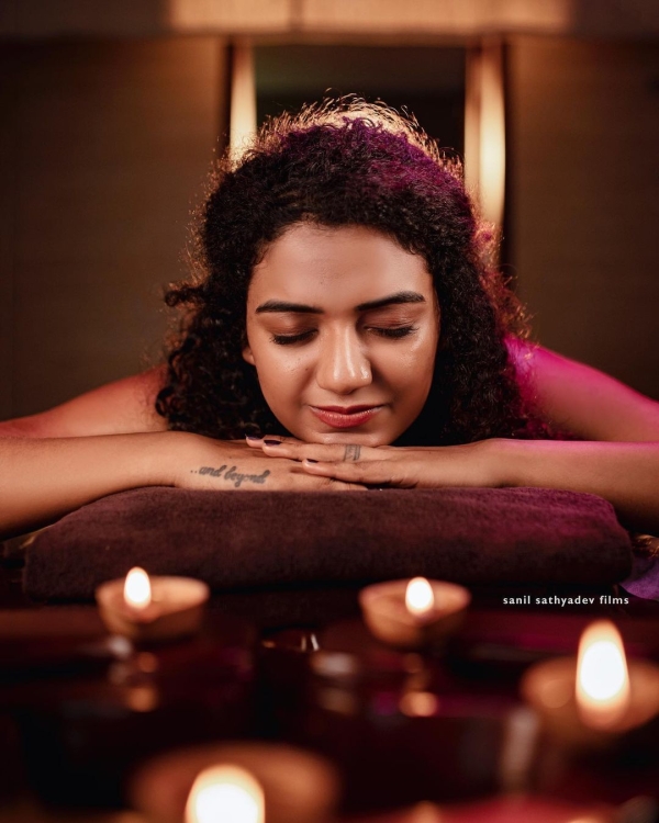 Actress Mareena Michael Kurisingal In Glamorous Look | മനംകവര്‍ന്ന ...