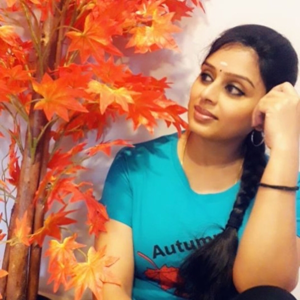 Latha Rao Photos: Latest HD Images, Pictures, Stills & Pics - FilmiBeat