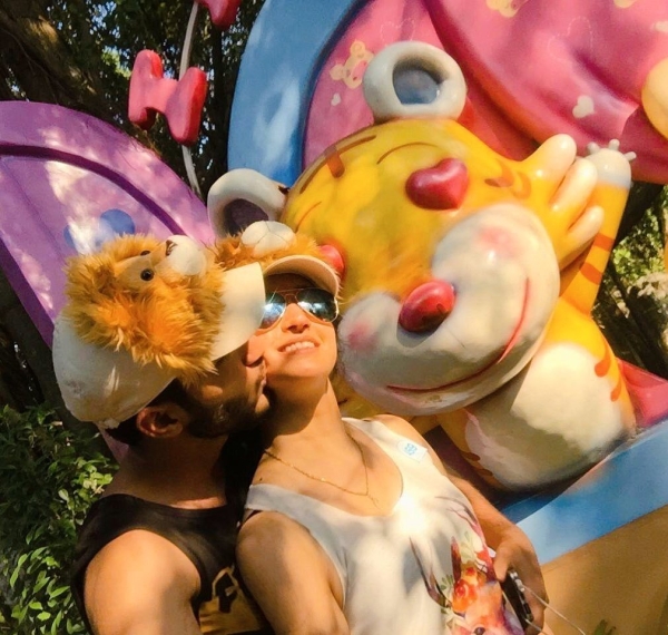 Pandya Store Fame Akshay Kharodia And His Wife Divya Punetha’s Pictures ...