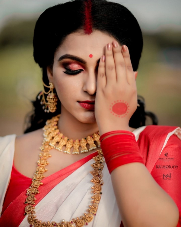 Serial Actress Rini Raj New Clicks in Kerala Saree | സ്റ്റാര്‍ മാജിക്ക് ...