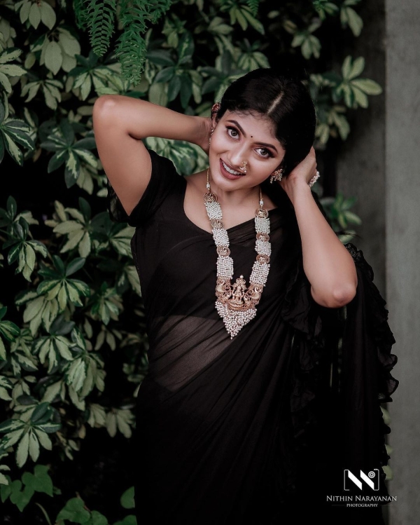 Actress Drishya Raghunath's Stunning Pics n Black Saree | പൂഞ്ചോലയി ...