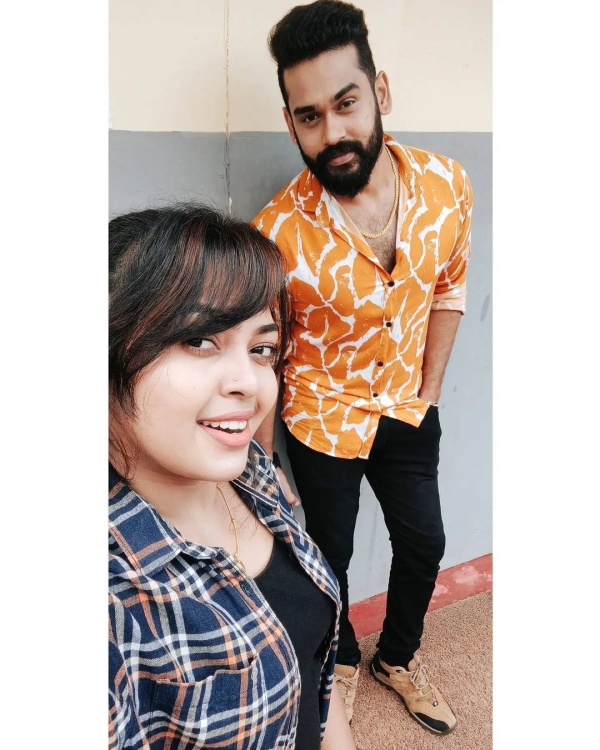 Actress Mridula Vijay With Husband Yuva Krishna, See Instagram Stills ...