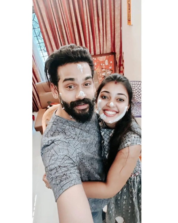 Actress Mridula Vijay With Husband Yuva Krishna, See Instagram Stills ...