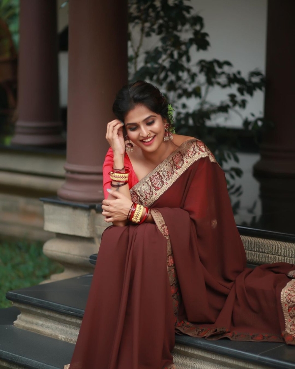 സാരിയിൽ തിളങ്ങി രമ്യ നമ്പീശൻ; ചിത്രങ്ങളിതാ | Actress Remya Nambeesan's ...