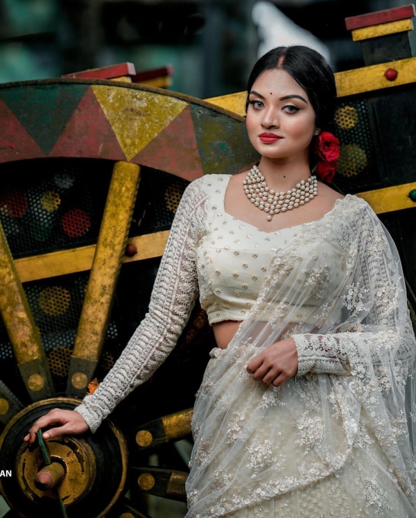 Actress Soorya J Menon New Stunning Clicks In Lehenga | പുത്ത ...