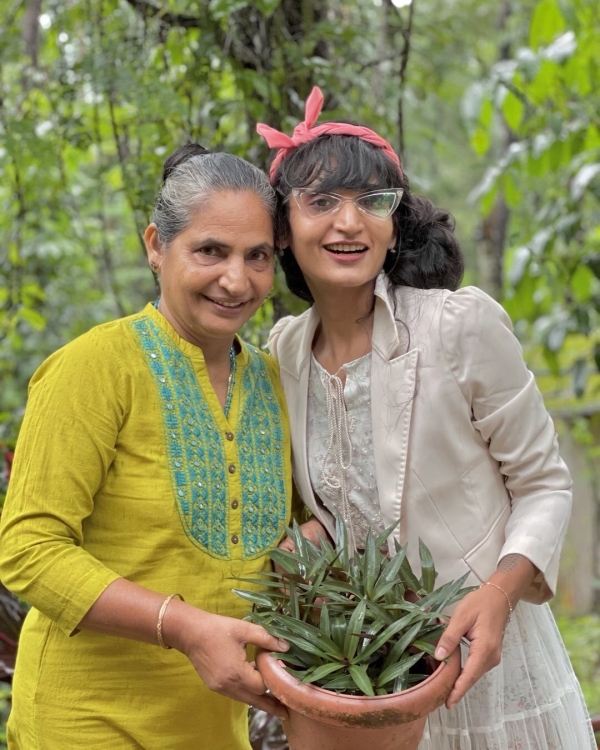 Bigg Boss Malayalam Fame Dimpal Bhal Latest Instagram Post With Her ...