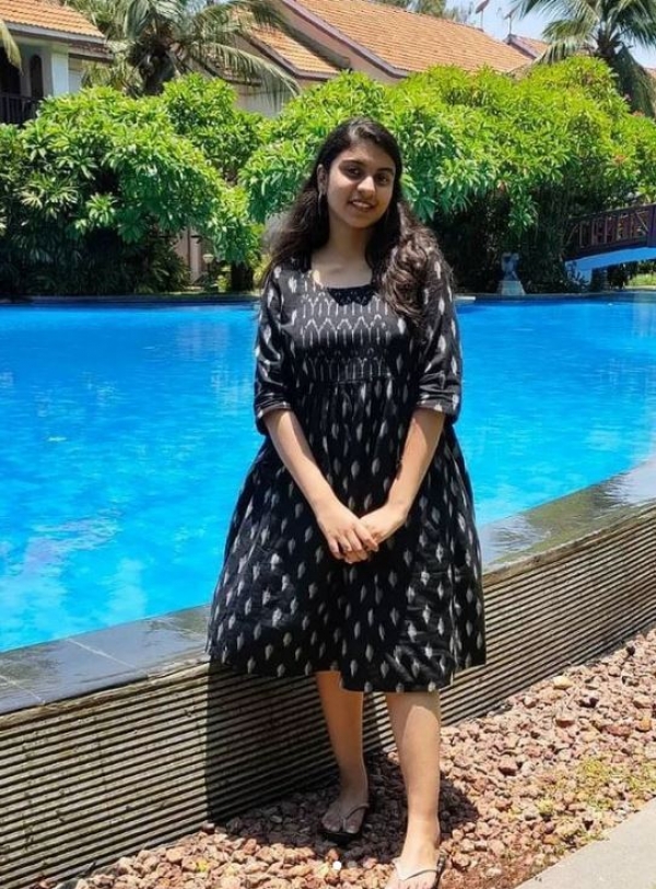 Anshumalika: రోజా కూతురు పర్సనల్ ఫొటోలు.. హీరోయిన్లకు ఏమాత్రం తీసిపోని ...