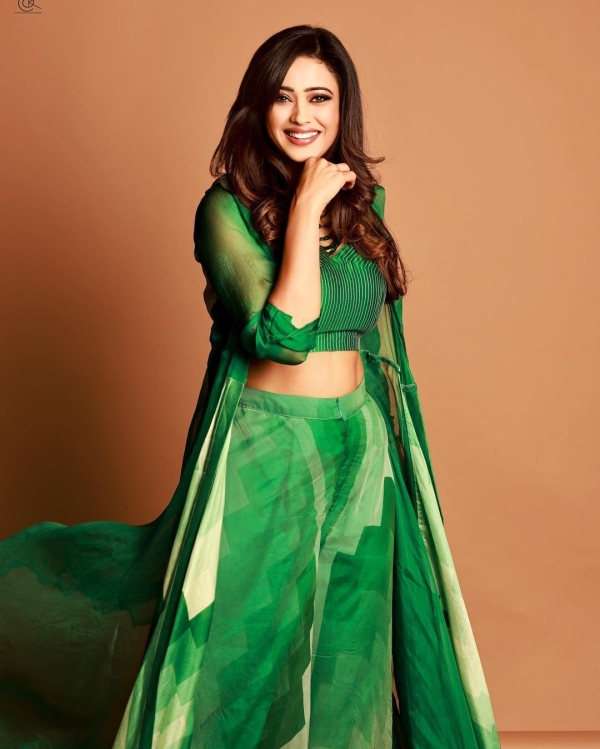 Shweta Tiwari's Stunning Transformation Pictures Will Leave You Speechless