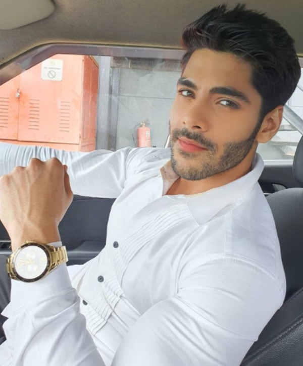 Simba Nagpal’s Stylish Looks Are Enough To Make Anyone Go Weak In The Knees