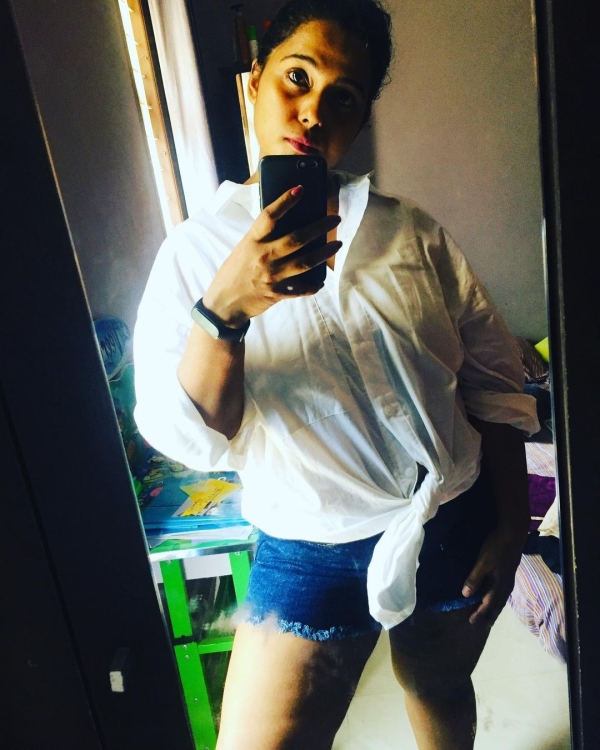 Trust The Mirror; Actress Fara Shibla's Make Over Pics on Instagram ...