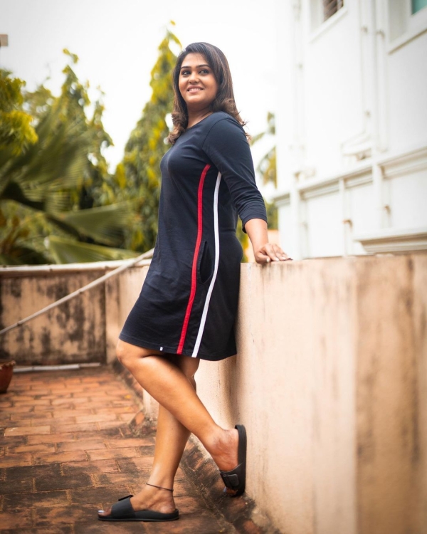 பாவாடை தாவணியில் விஜே அகல்யா... நியூ போட்டோஷூட்! | VJ Akalya Venkatesan ...