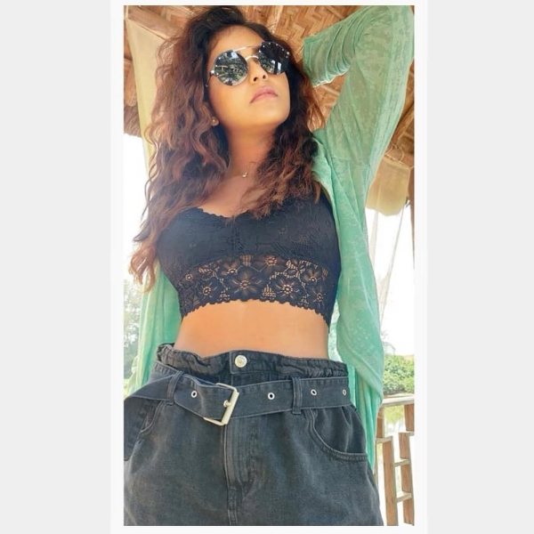 Actress Anjali's modern look photos goes viral on social media | குட்டி ...