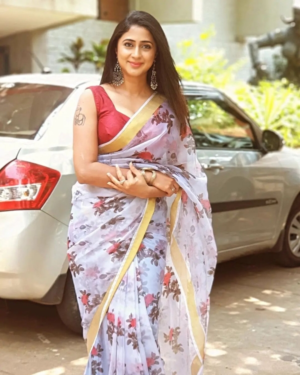 Actress Kaniha Latest Stunning Pics, Viral | സ്റ്റൈലൻ ലുക്കിൽ കനിഹ ...