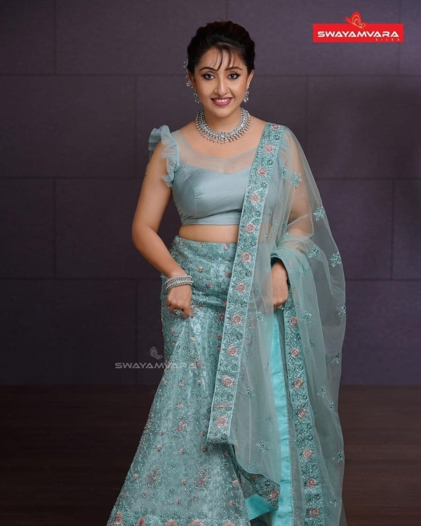 Actress Nithya Das Latest Glamour Stills Goes Viral | പ്രായം തോല് ...