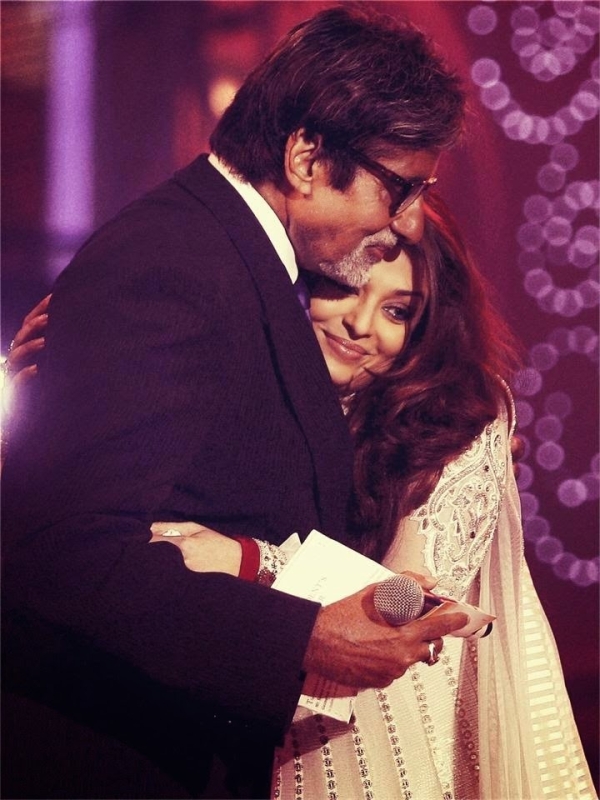 Aishwarya Rai-Amitabh Bachchan's Pictures That Grabbed Eyeballs Because ...