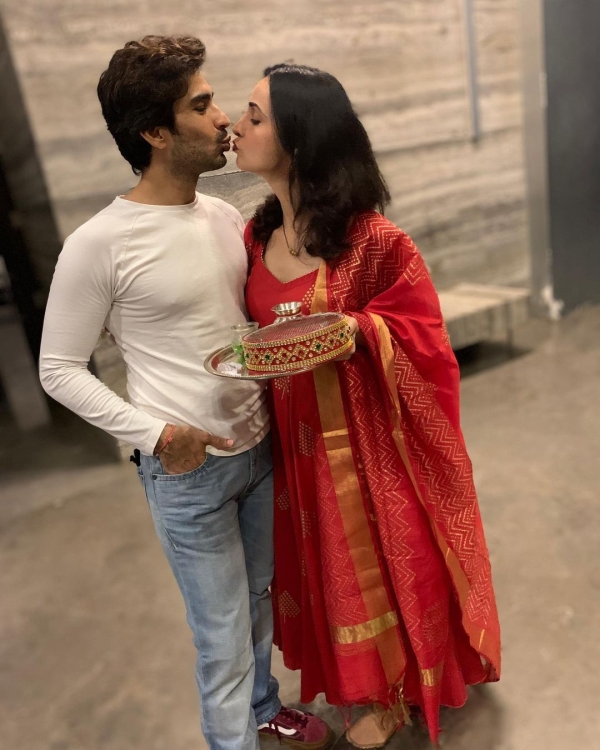 Karwa Chauth 2021: Divyanka Tripathi, Kapil Sharma, Rahul Vaidya, Mahhi ...