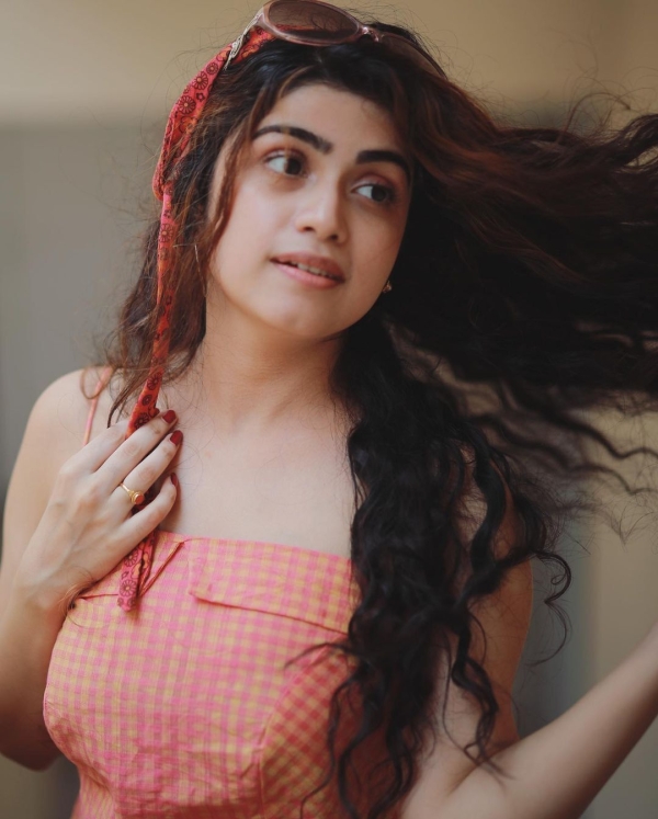 Manasa Radhakrishnan in Saree, See Actress's Stunning Vijayadashami ...