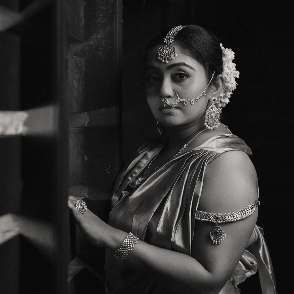 Model And Actress Hima Shankar New Glamour Clicks, See More | ആളാകെ ...