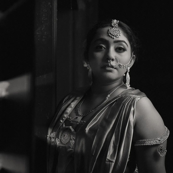 Model And Actress Hima Shankar New Glamour Clicks, See More | ആളാകെ ...